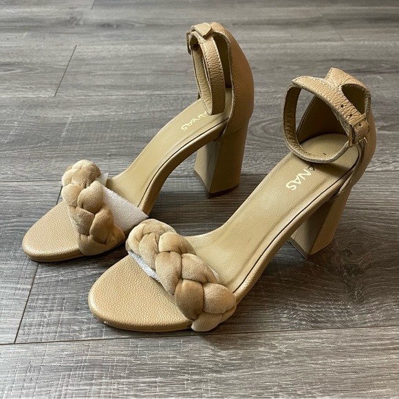 Kaanas | Shoes | Nwob Kaanas Soho Chunky Velvet Braid Heel With Ankle ...